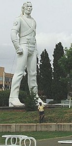 “The Jackson Statues” 1995 | The Pop History Dig